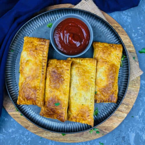 Veg Puff / Bakery Style Vegetable Puffs - Easy Indian Cookbook