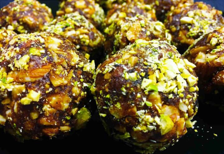 Dry Fruits Laddu / Dry Fruit Ladoo - Easy Indian Cookbook