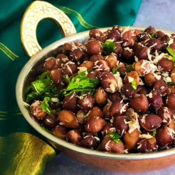 Black Chickpea Sundal (Kadalekalu Usli) - Easy Indian Cookbook