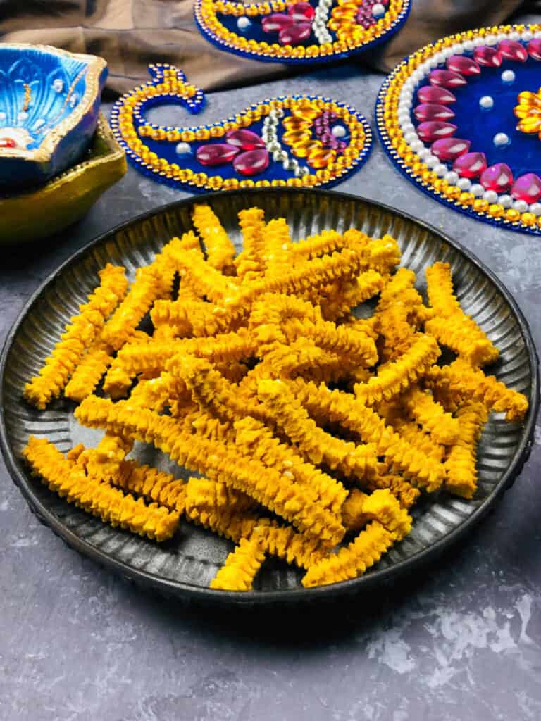 Butter Murukku in Air Fryer - Easy Indian Cookbook