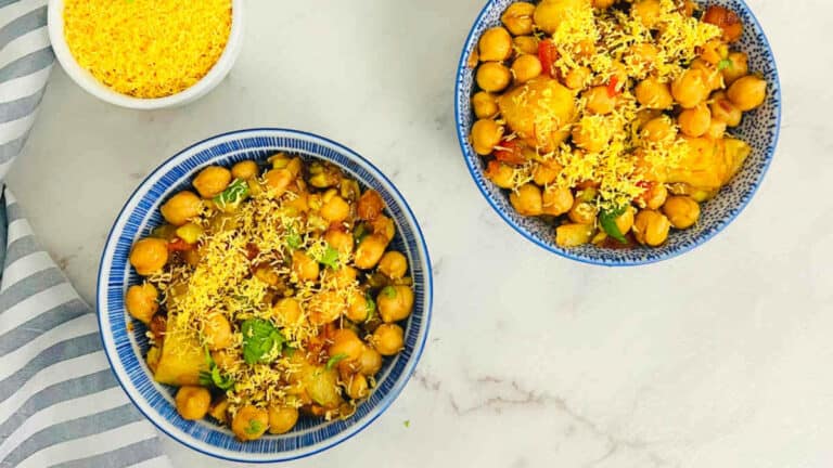 34 Must-Try Indian Street Food Recipes: Let's Cha(a)t about Flavors ...