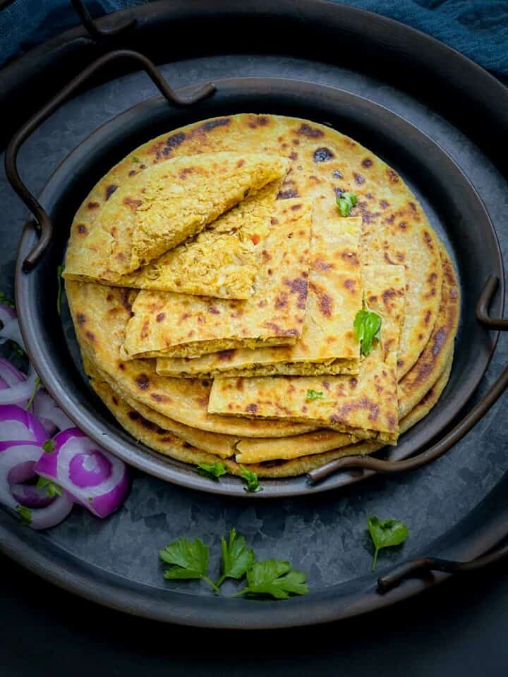 Gobi Paratha (Cauliflower Stuffed Flatbread) - Easy Indian Cookbook