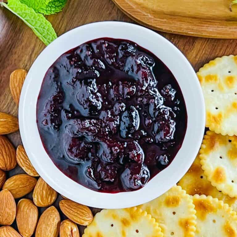 Blueberry Chutney (Sweet and Sour) - Easy Indian Cookbook