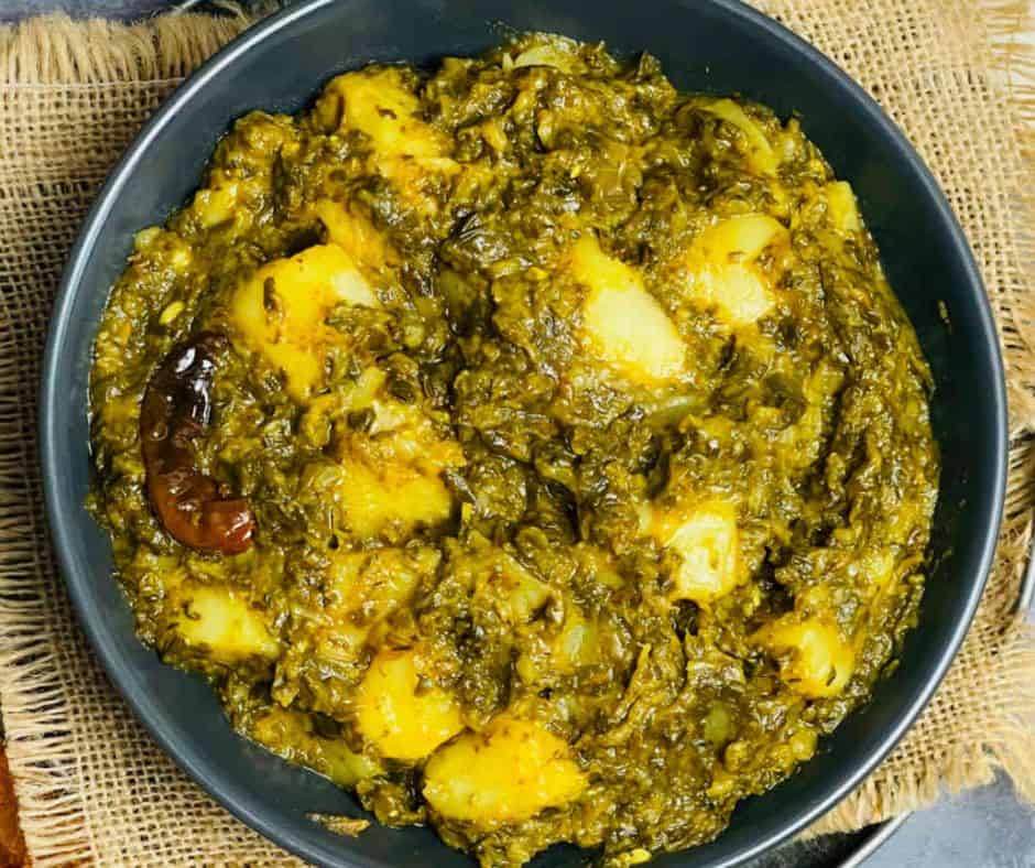 Aloo Palak (Potato and Spinach Curry) - Easy Indian Cookbook