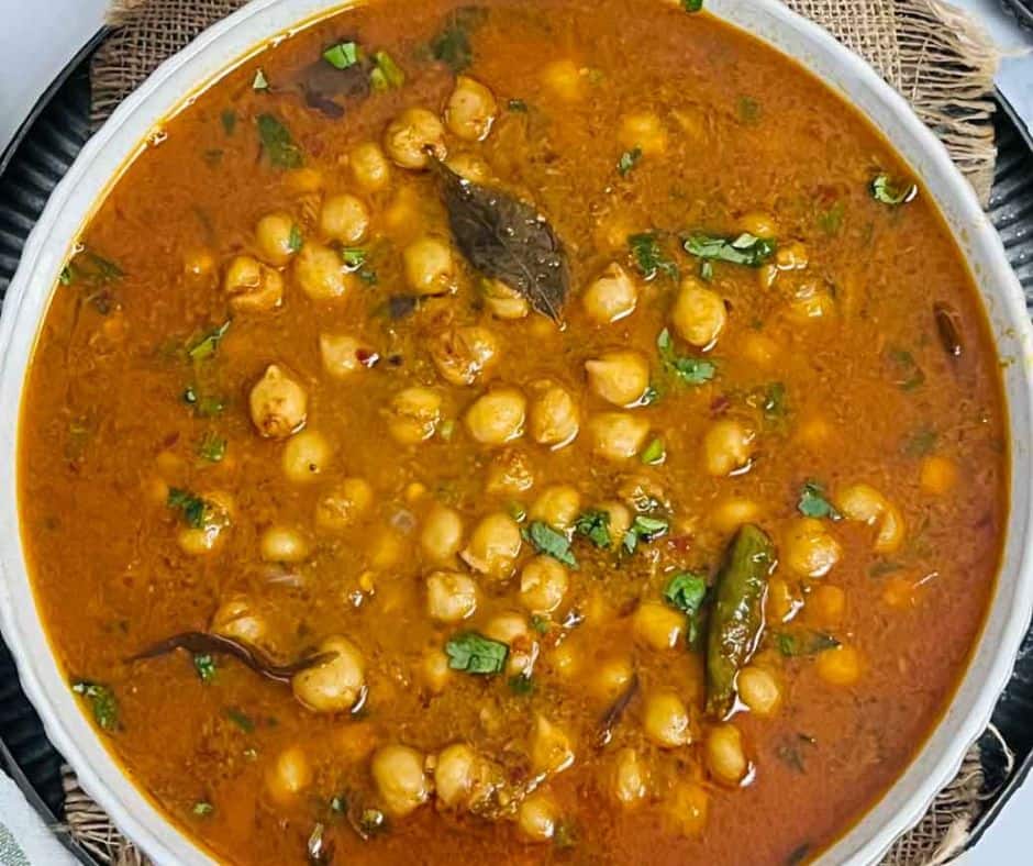 South Indian Chana Masala / Channa Kurma - Easy Indian Cookbook
