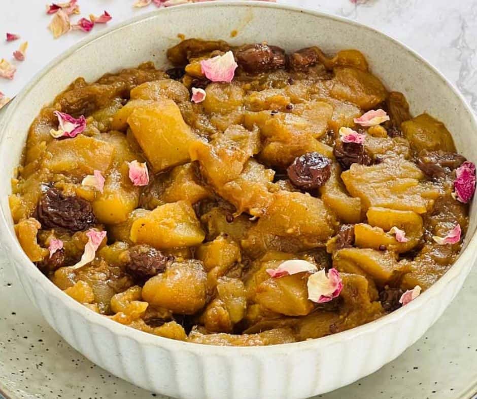 Easy Apple Chutney Recipe - Easy Indian Cookbook